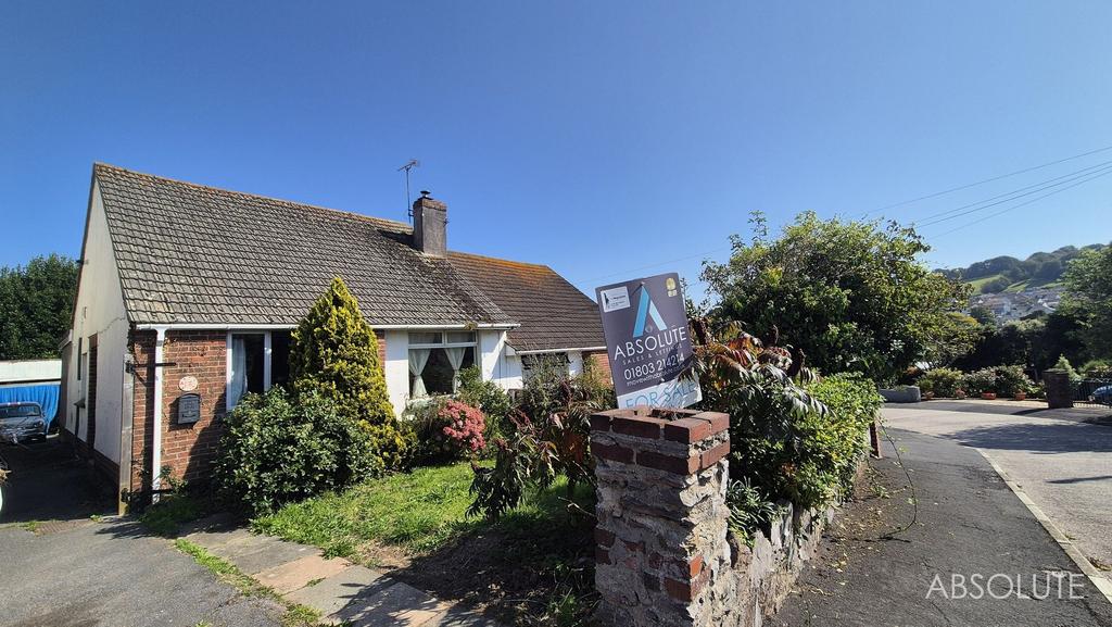 Park Avenue, Brixham, TQ5 2 bed semi-detached bungalow - £250,000