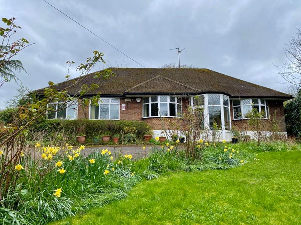 Mancroft Road, Aley Green, LU1 3 bed chalet - £699,950