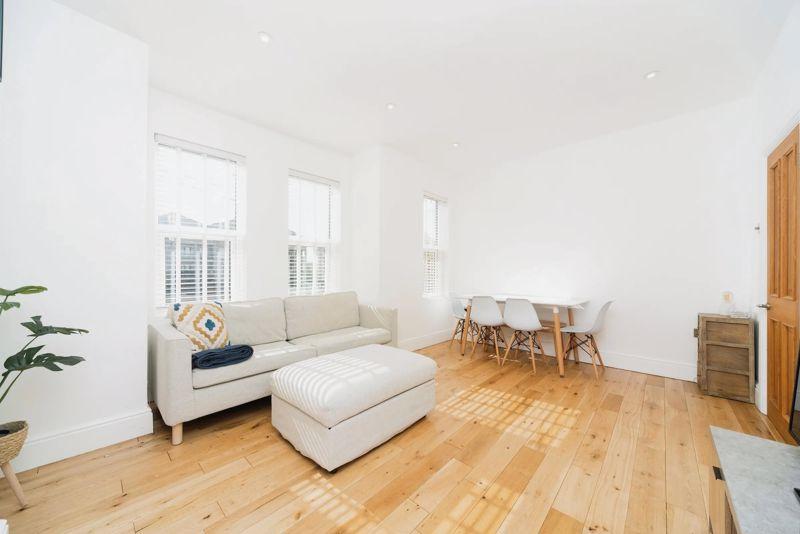 Fortescue Road, London SW19 2 bed maisonette - £500,000