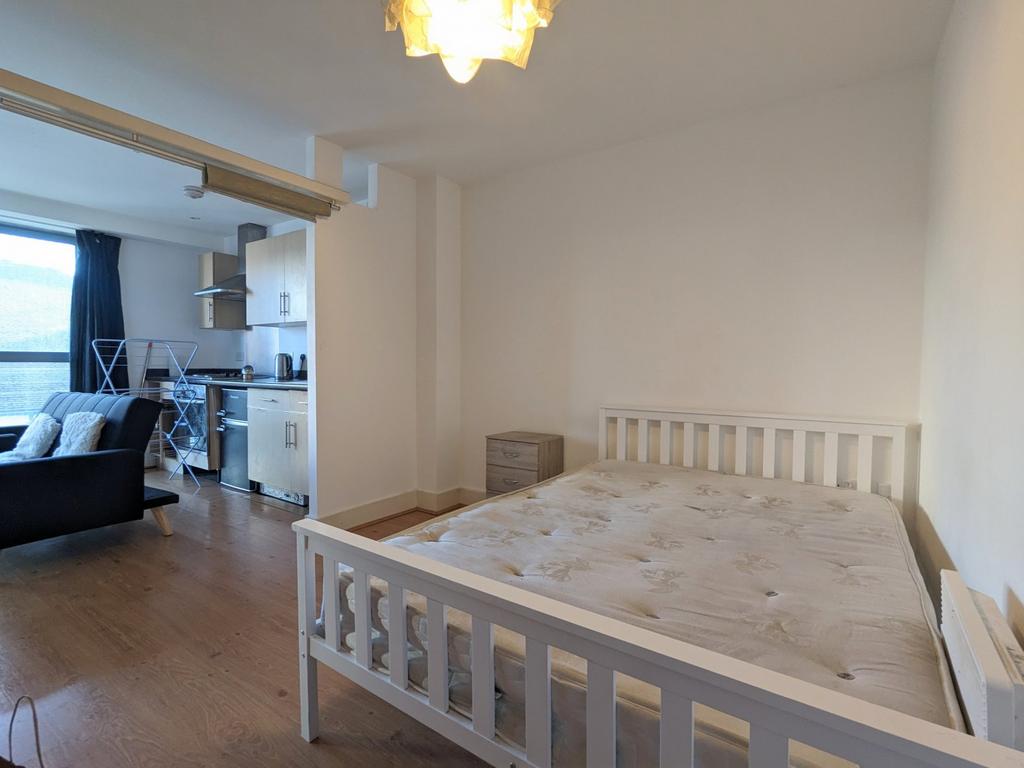 Churchgate Plaza, 185 Holliday... Studio - £795 pcm (£183 pw)