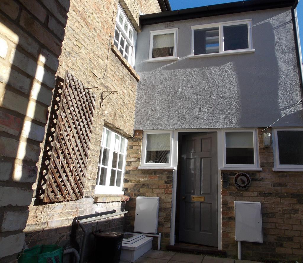 Stocks Yard, High Street, Saffron... 1 bed terraced house - £975 pcm (£ ...