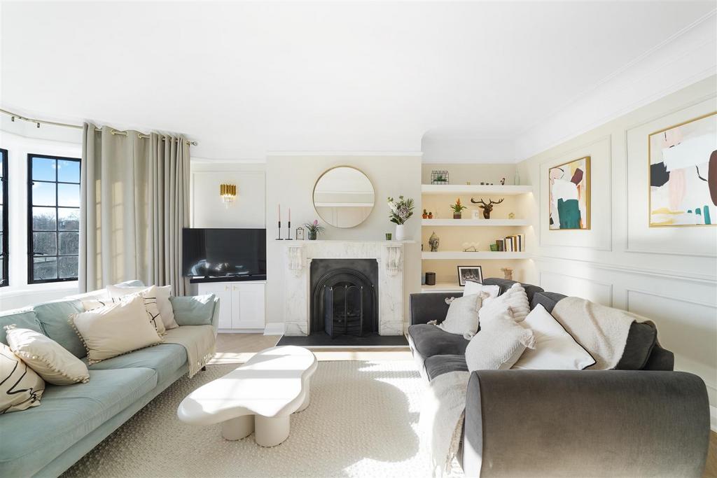 Balliol House, Manor Fields Putney... 3 bed flat for sale - £875,000