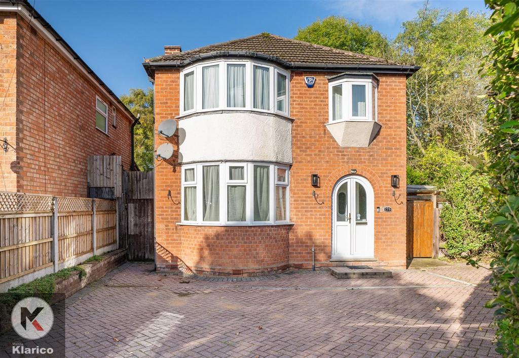 Cole Valley Road, Birmingham B28 3 bed detached house - £400,000