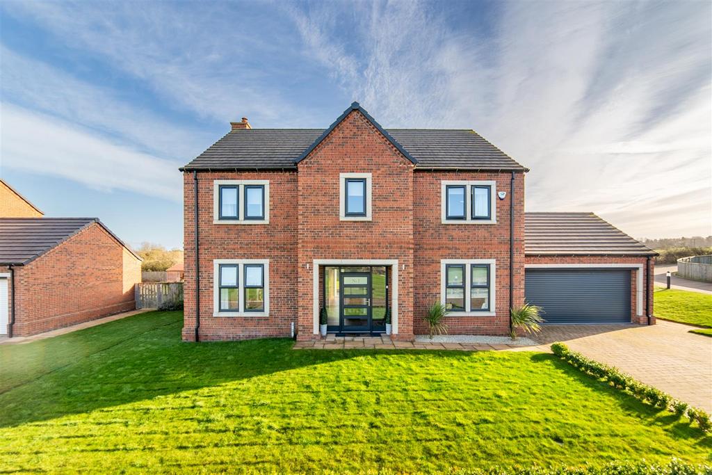 Field View, Medburn, NE20 4 bed detached house - £725,000