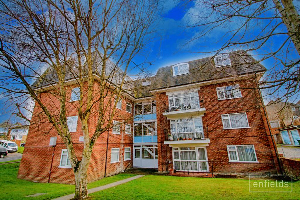 Southampton SO18 2 bed flat - £160,000