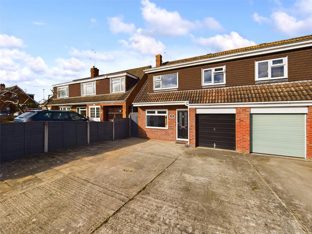 Springbank Road, Cheltenham... 3 bed semi-detached house - £290,000