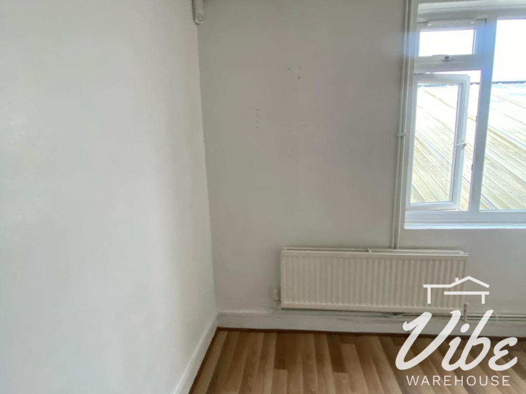 Enfield, London EN3 Office - £400 pcm (£92 pw)