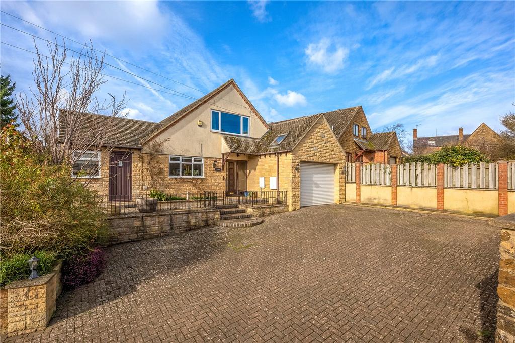 Hopcraft Lane, Banbury OX15 3 bed detached house for sale - £650,000