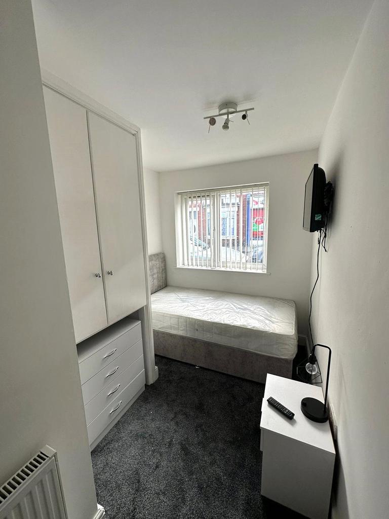 Gresham Road, Middlesbrough TS1 6 bed house to rent - £390 pcm (£90 pw)