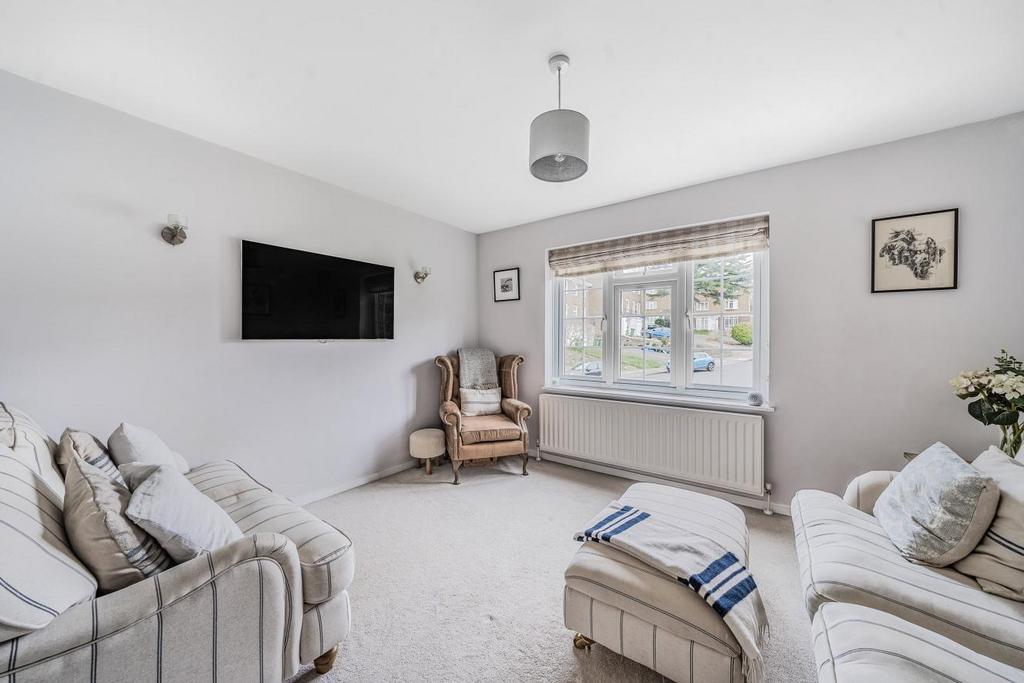 Kenilworth Gardens, Shooters Hill 3 bed terraced house - £600,000