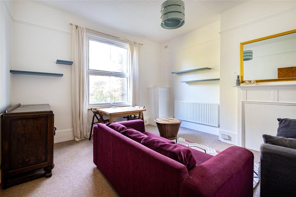 Lambert Road, London SW2 2 bed apartment to rent - £1,750 pcm (£404 pw)