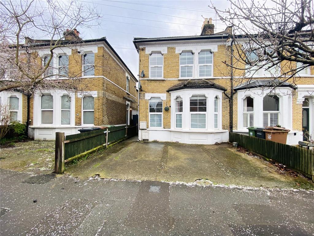 Rathfern Road, Catford, SE6 3 bed flat - £425,000