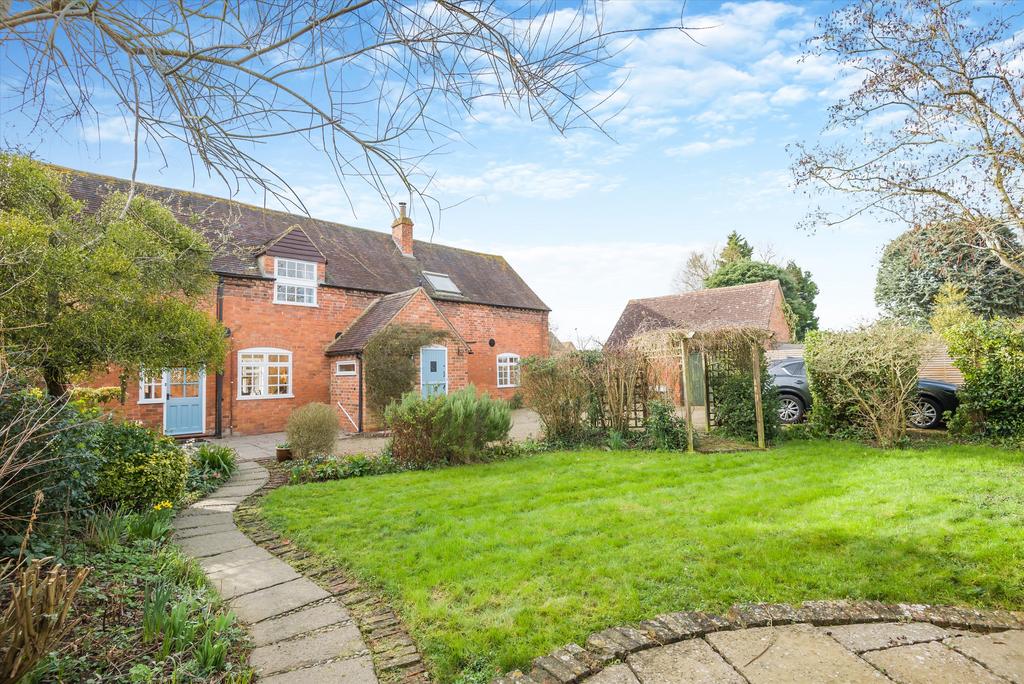 Aston-on-Carrant, Tewkesbury, Gloucestershire, GL20 3 bed detached ...