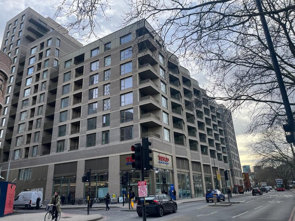Phoenix Court, London SE11 3 bed apartment - £4,500 pcm (£1,038 pw)