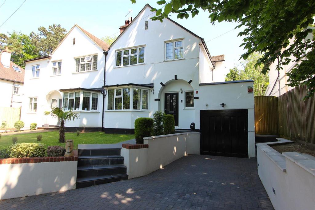 Sutton Lane, Banstead 3 bed semi-detached house - £720,000