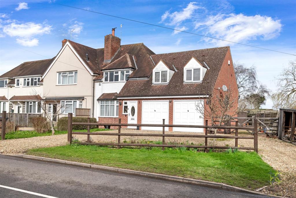 Binton Hill, Stratford-Upon-Avon CV37 3 bed end of terrace house - £375,000
