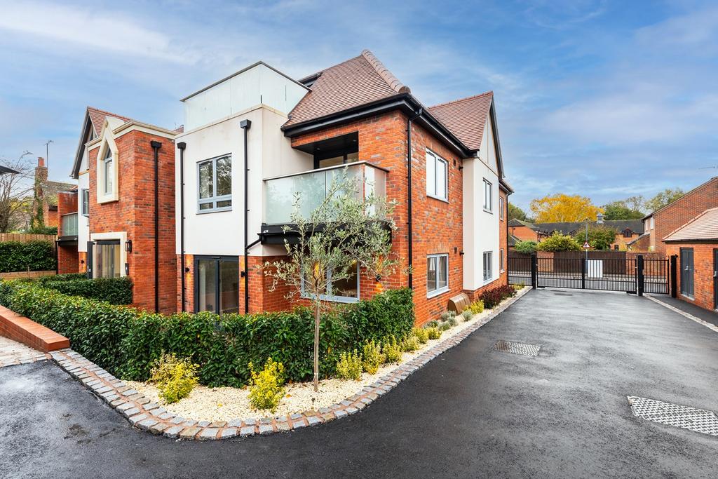 Forge Place, Henley In Arden B95 3 bed apartment for sale - £785,000