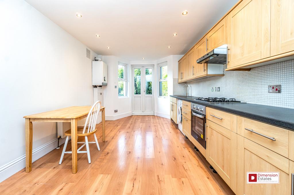 Newick Road, Lower Clapton, Hackney, E5 3 bed maisonette - £3,250 pcm ...