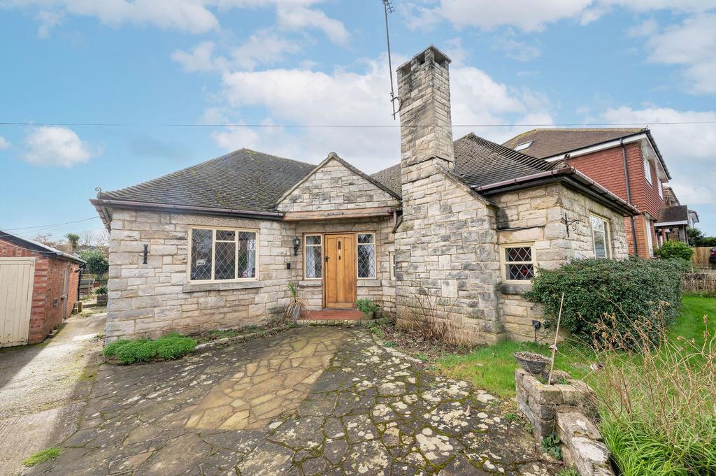 Spencers Place, Horsham, RH12 4 bed detached house - £650,000