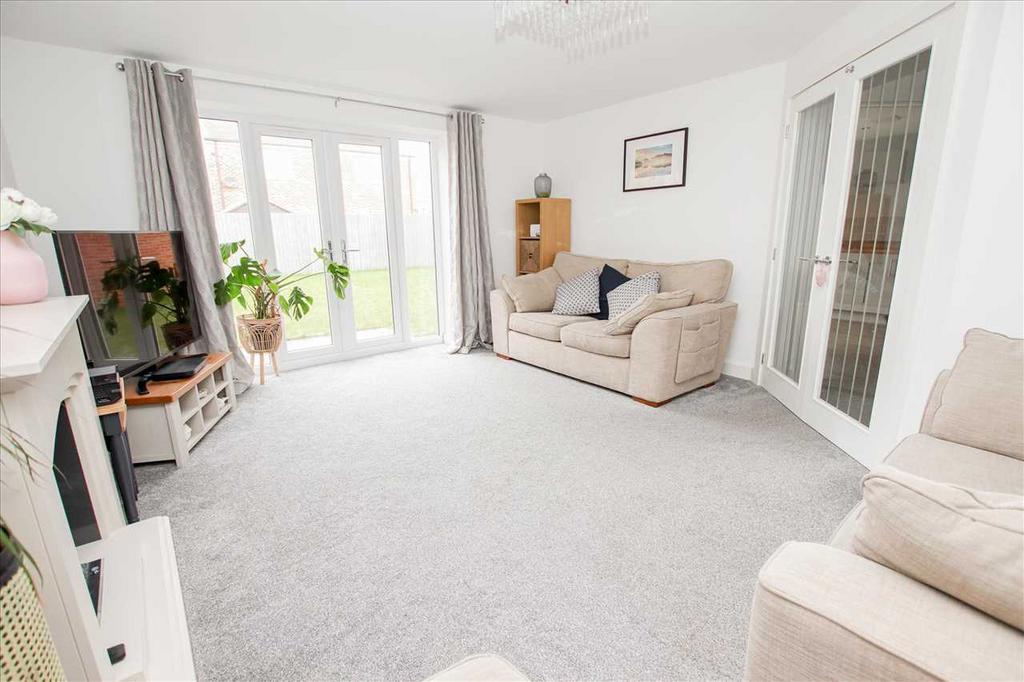 Goldcrest Avenue, Branston, Lincoln 4 bed detached house for sale - £ ...