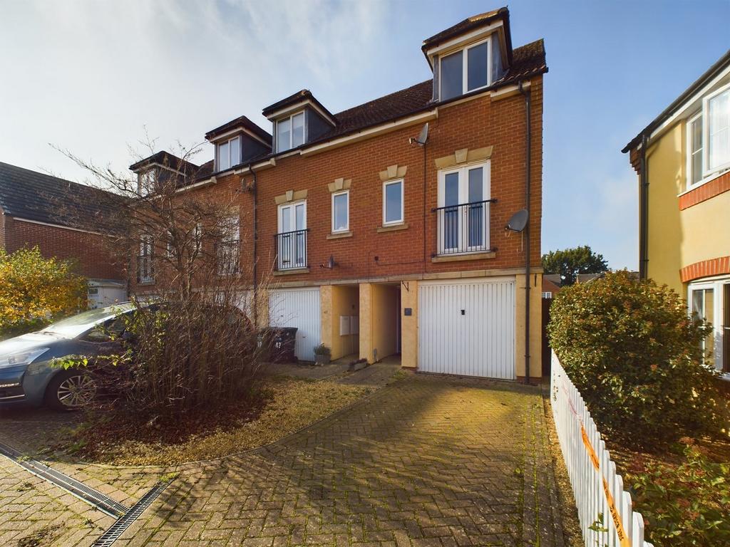 Rosemary Way, Downham Market PE38 3 bed end of terrace house - £245,000