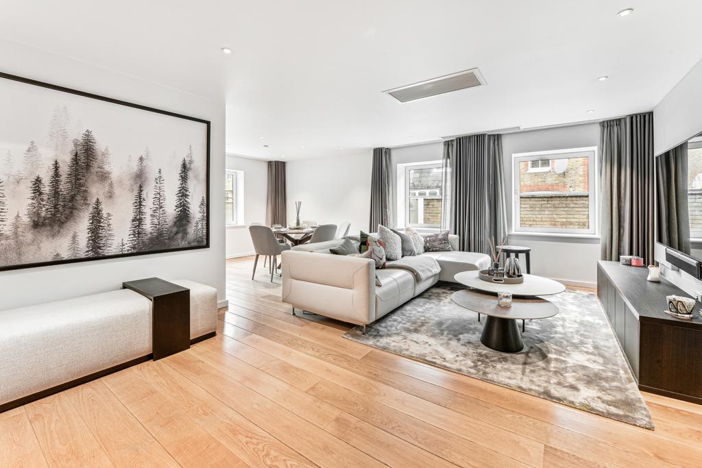 Brompton Place, London 2 bed flat - £11,678 pcm (£2,695 pw)