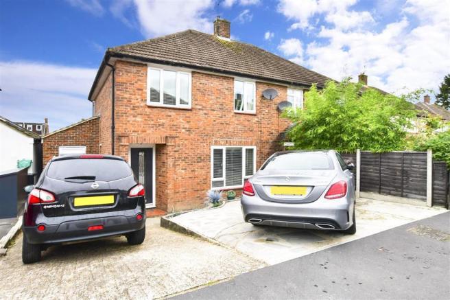 Staffa Road, Loose, Maidstone, Kent... 3 bed semi-detached house - £ ...