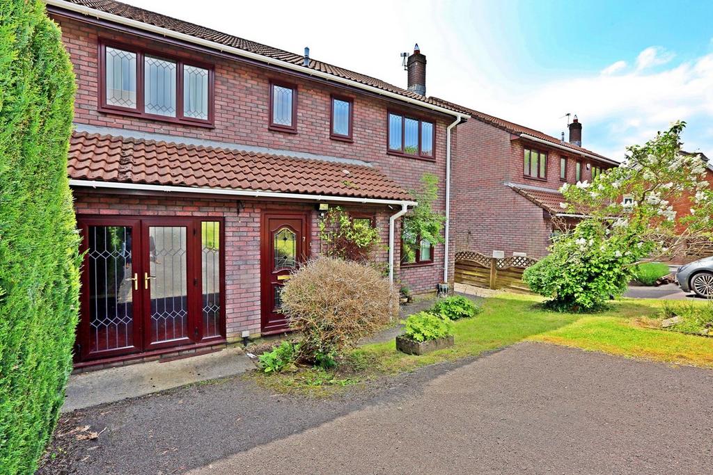 Heol Bryn Glas, Pontypridd CF38 6 bed detached house for sale - £419,950