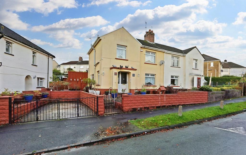 Cae Fardre, Pontypridd CF38 3 bed semi-detached house - £174,950