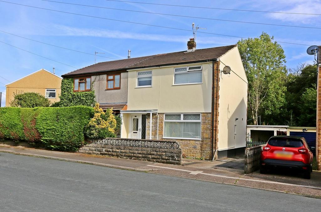 St Annes Drive, Pontypridd CF38 3 bed semi-detached house - £244,950