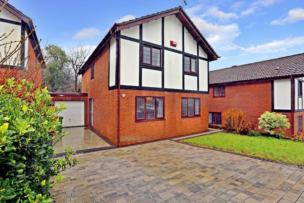 Maes-Y-Deri, Pontypridd CF37 4 bed detached house for sale - £380,000