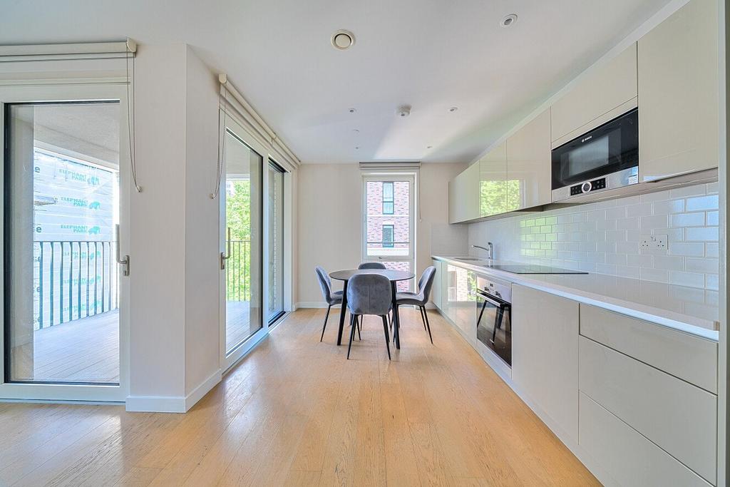 Heygate Street, Southwark, London, SE17 2 bed flat - £680,000