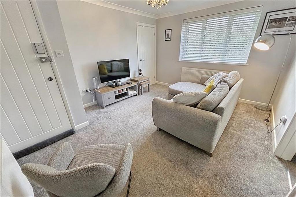 Wareham 2 bed flat - £205,000
