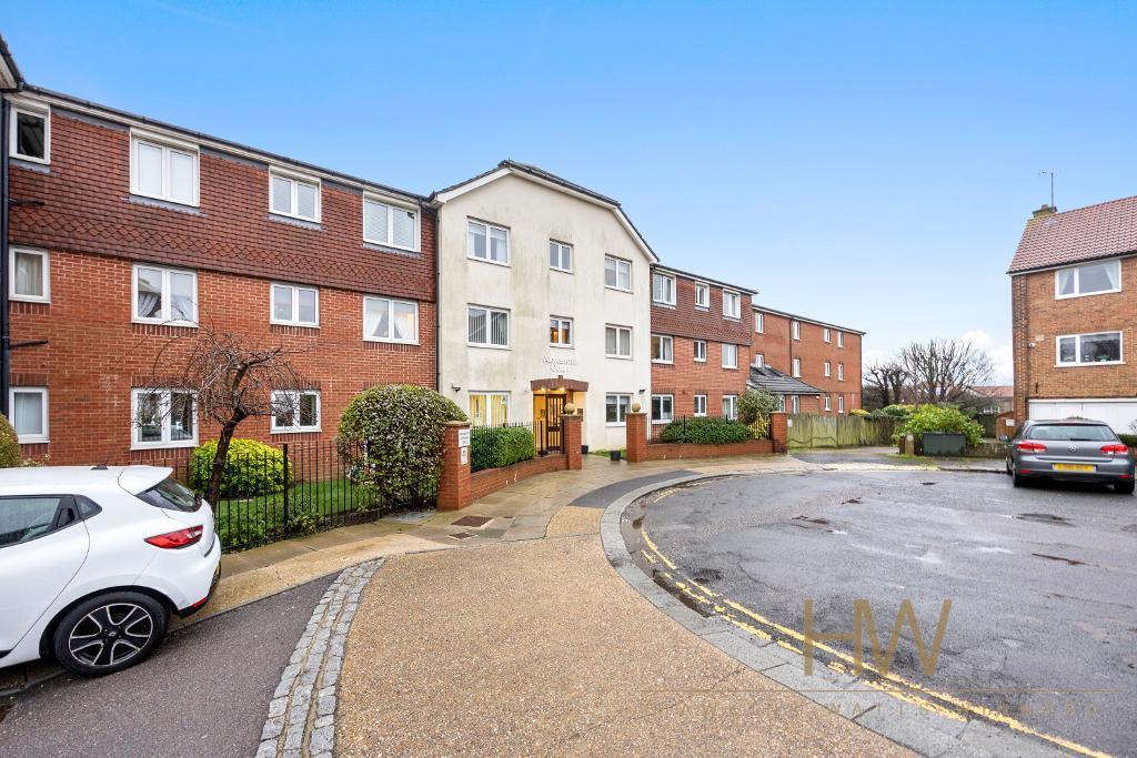 Alexander Court, St Peters Close... 2 bed apartment - £240,000