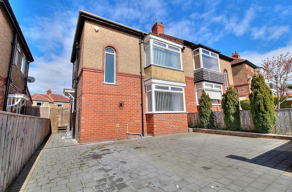 Beechwood Avenue, Gateshead NE9 2 bed semi-detached house - £950 pcm (£ ...