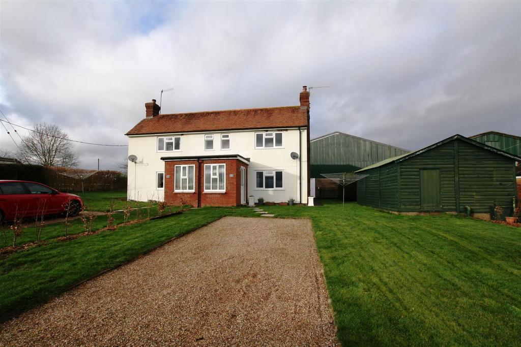 Perryfields Cottage, Inkberrow... 2 bed house - £995 pcm (£230 pw)