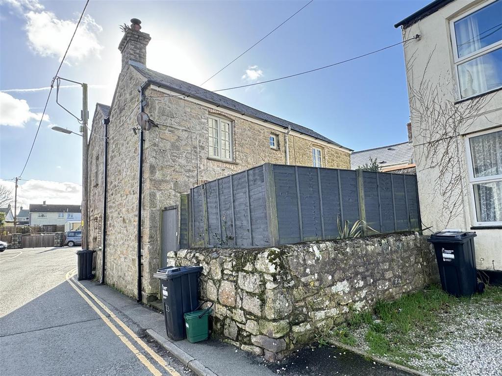 Fore Street, St. Stephen, St. Austell 2 bed semi-detached house - £195,000