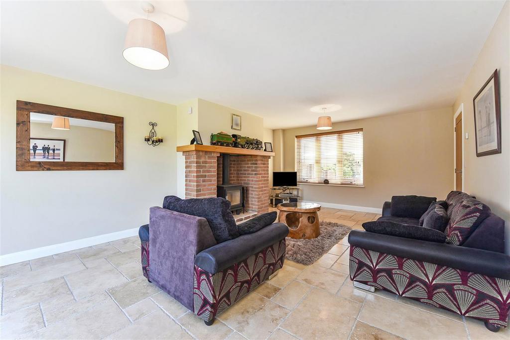 Beech Close, Penton Harroway, Andover 6 bed detached house for sale - £ ...
