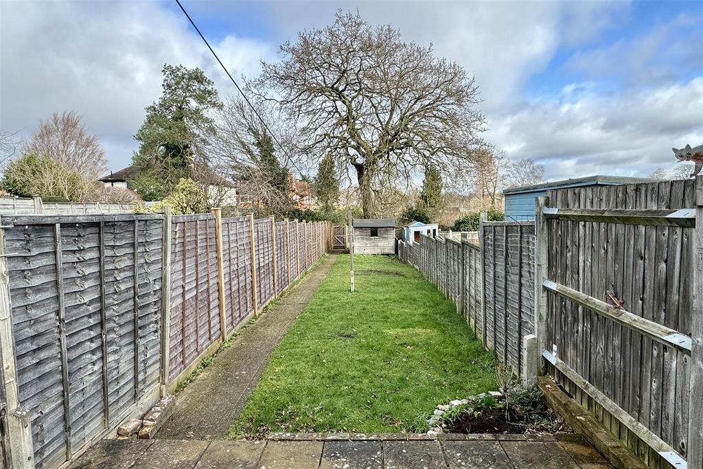 Farncombe 2 bed terraced house for sale - £379,500
