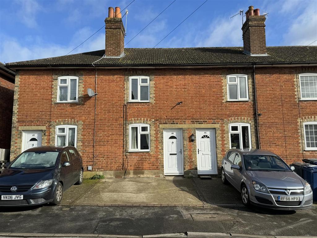 Farncombe 2 bed terraced house - £355,000
