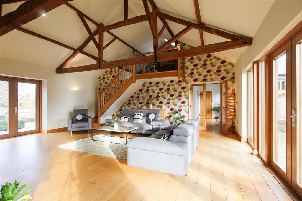 Hildersham Road, Cambridge CB21 4 bed barn conversion - £2,950 pcm (£ ...