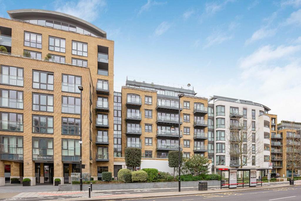 Quayside House, Brentford TW8 2 bed flat for sale - £800,000