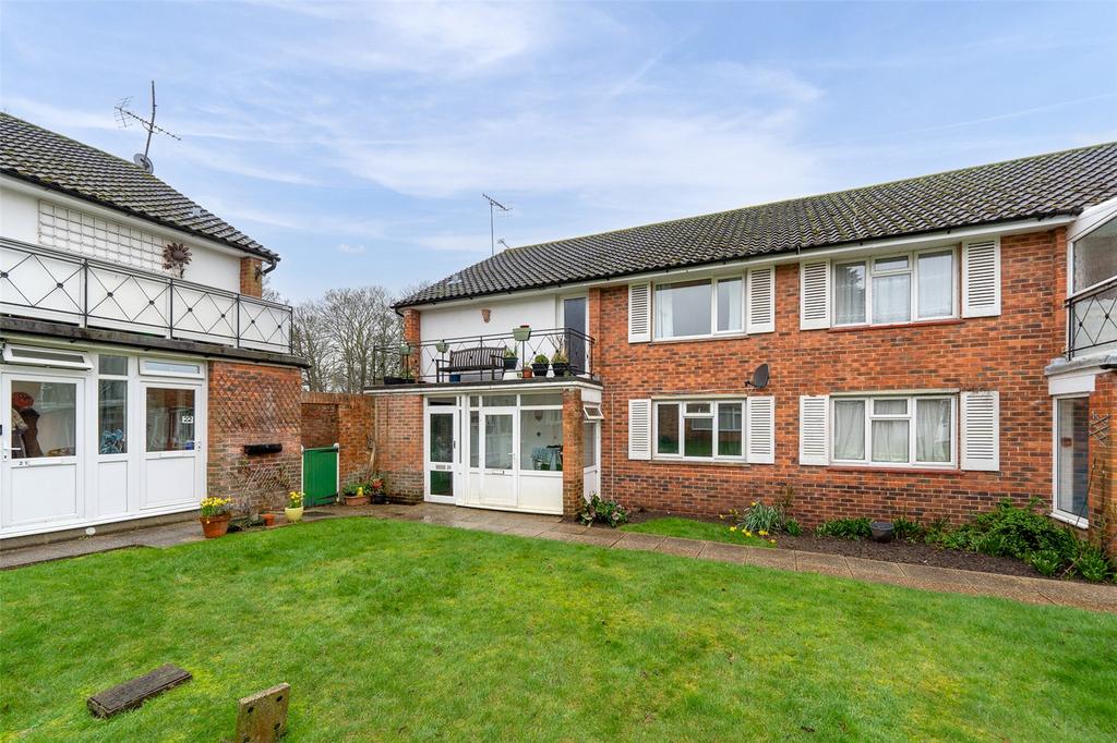 Chatsmore Crescent, Goring-by-Sea, Worthing, West Sussex, BN12 2 bed ...