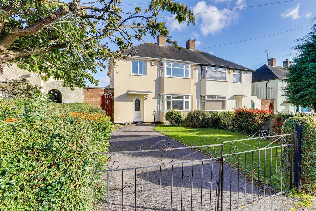 Dell Way Clifton Ng11 3 Bed Semi Detached House For Sale £190 000