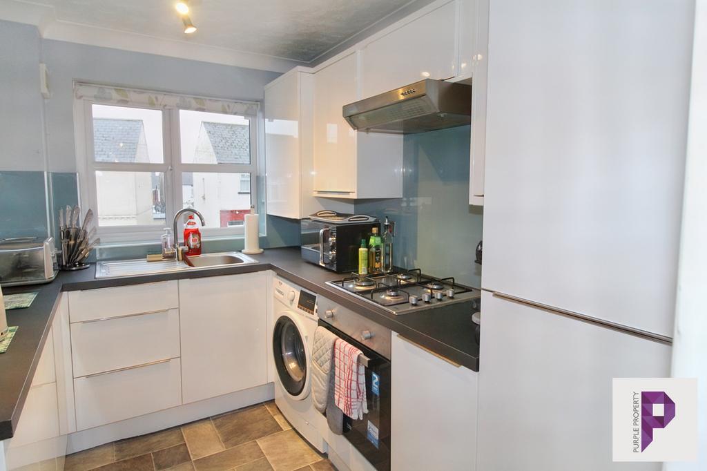 Tadley Court, Court Lodge Road... 1 bed flat - £155,000