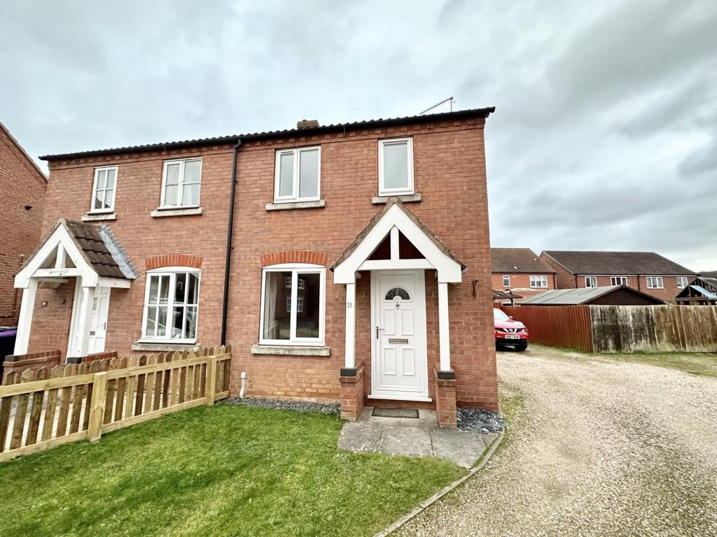 Falcon Way, Sleaford, Lincolnshire, NG34 2 bed semi-detached house for ...