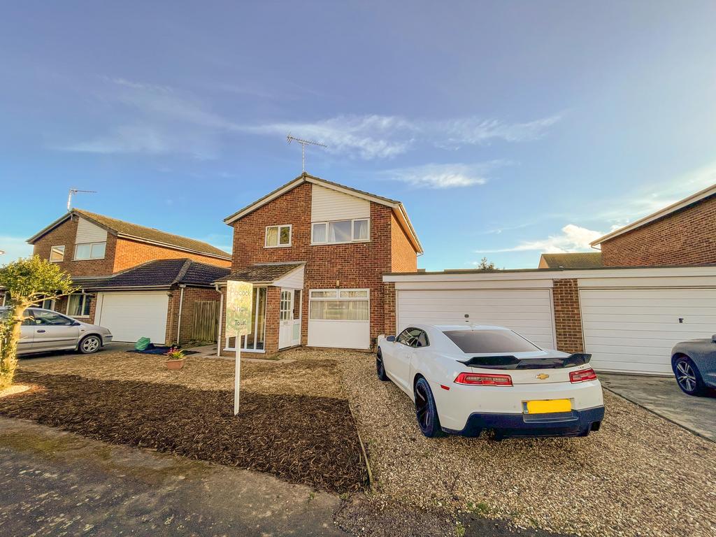 Exning 4 bed detached house to rent - £1,600 pcm (£369 pw)