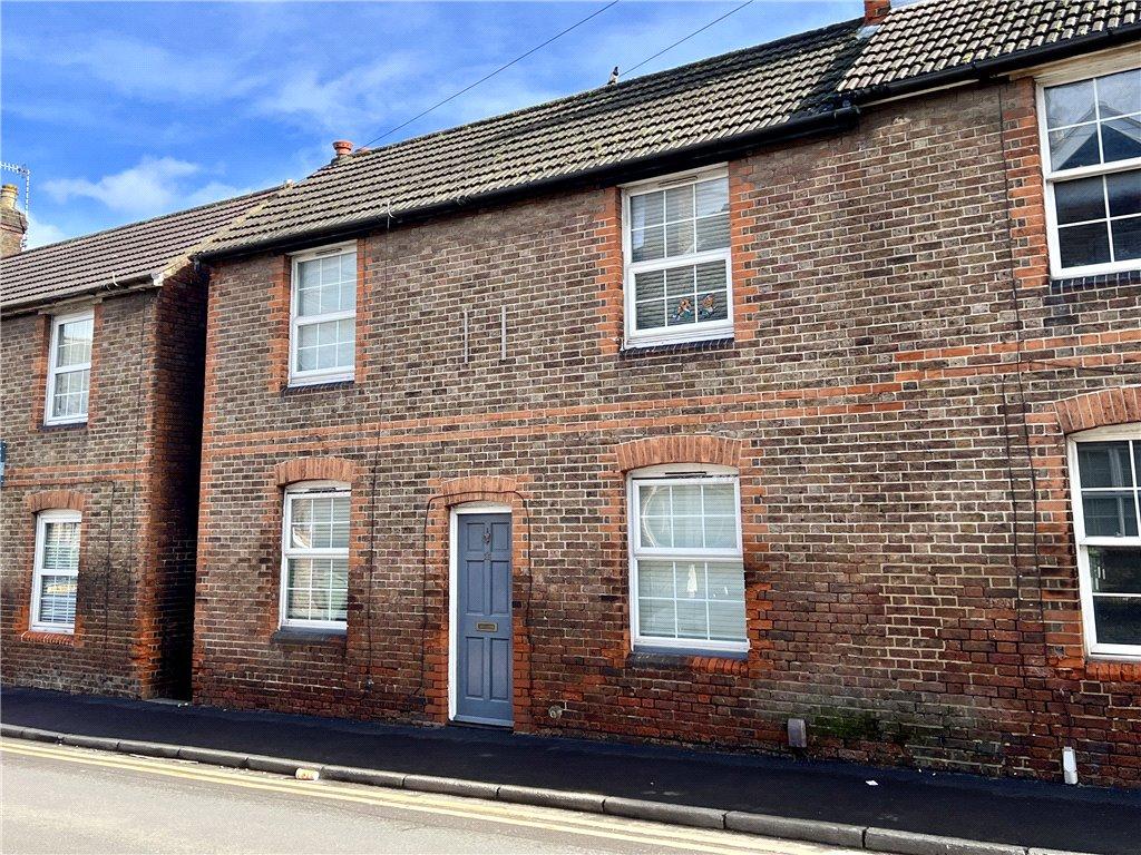 Walnut Tree Close, Guildford, GU1 2 bed semi-detached house - £375,000