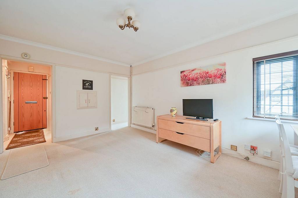 Ayr Court, West Acton, London, W3 1 bed flat for sale - £250,000