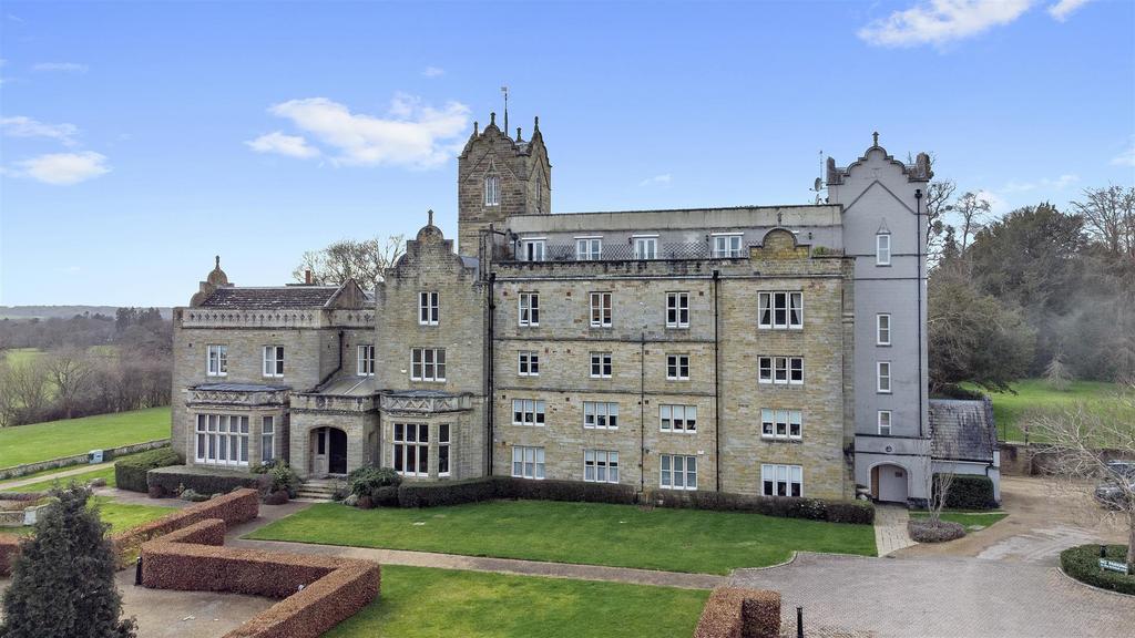 Warnham Court, Warnham 2 bed flat - £475,000
